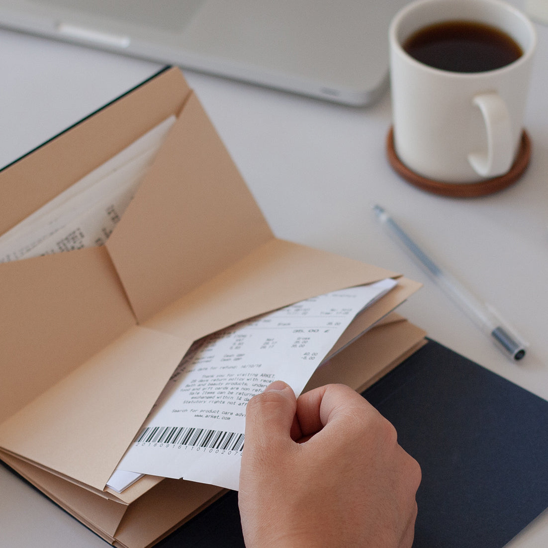 ORIGAMI FOLDER — ORANGE – PAPER AND NEST